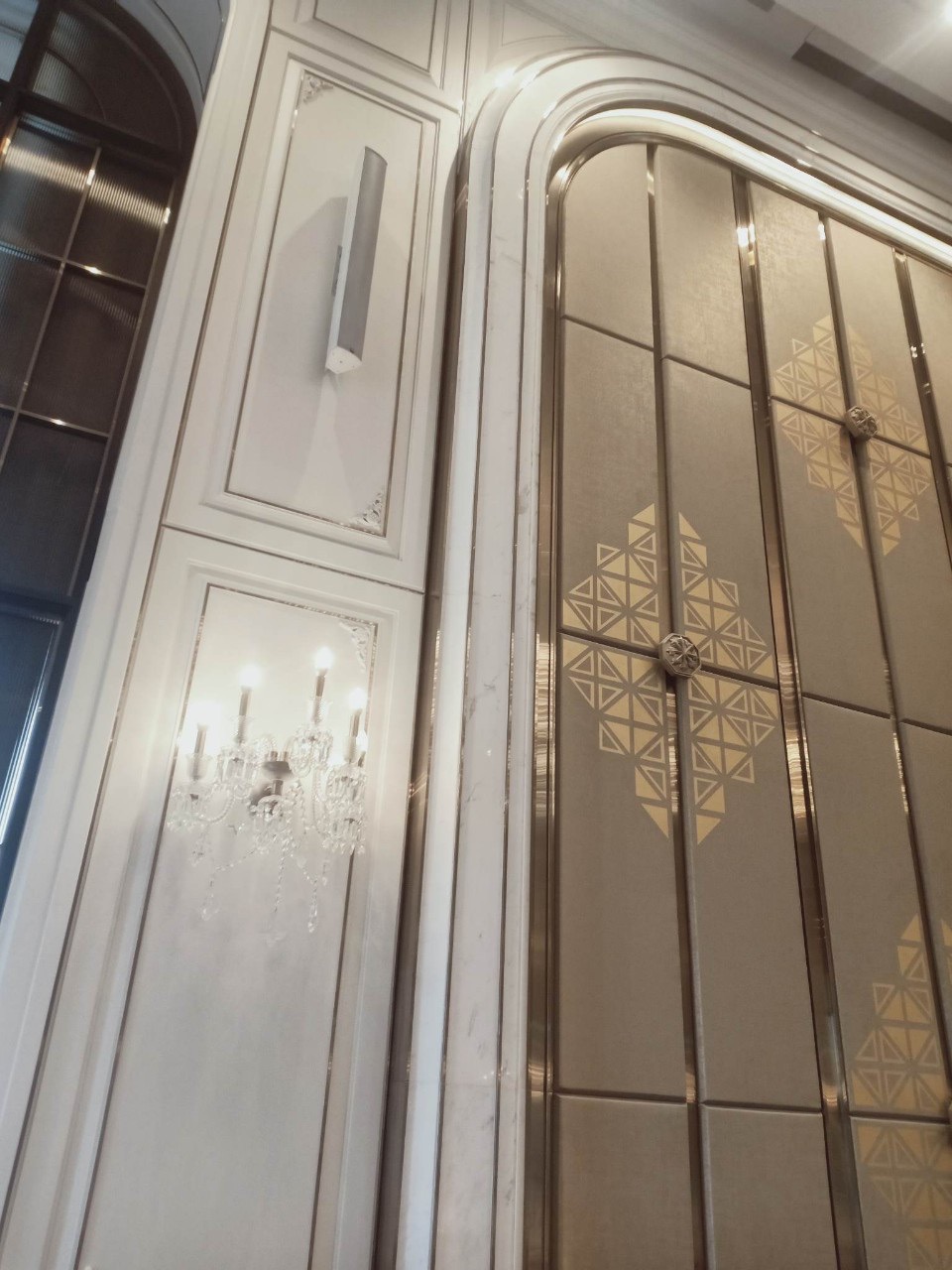 ออกแบบล็อบบี้หรือส่วนหน้าของโรงแรม ให้ดูดี ทันสมัย