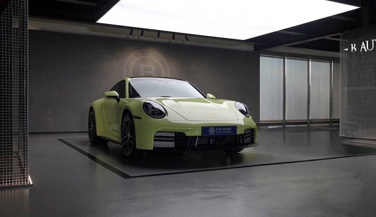 Porsche 911 Carrera Showdown: The All-New 992.2 vs. the Timeless 992 ...
