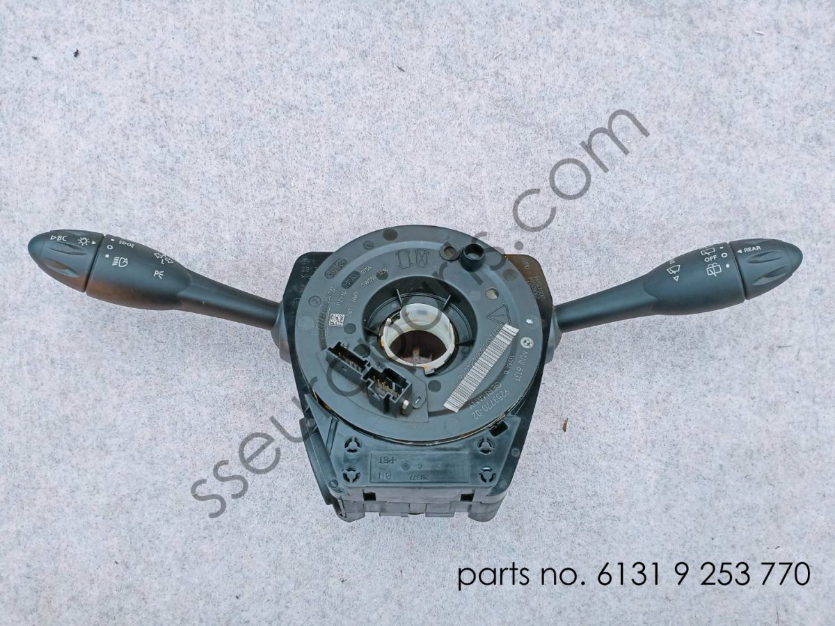 ชุดสวิตช์ส่วนกลางที่คอพวงมาลัย หมายเลขชิ้นส่วน: 61319253770 9253770 ...