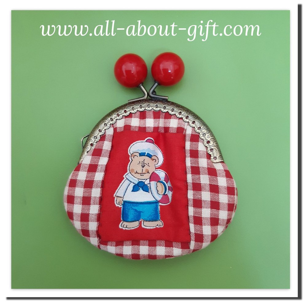 กระเป๋าปิ๊กแป๊กหัวลูกกวาดสีแดง ขนาด 9 ซม. - all-about-gift