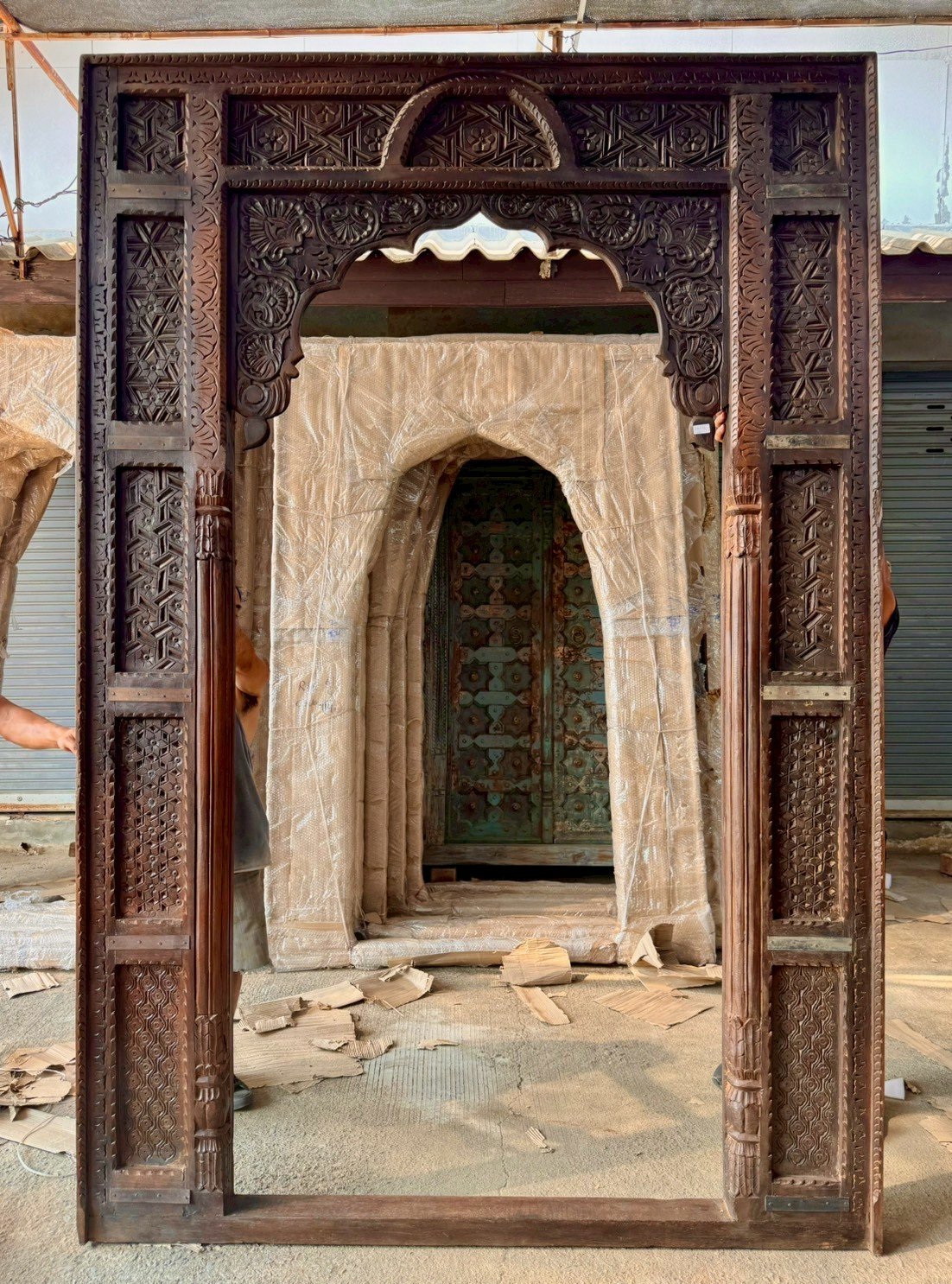 Magnificent Indian Arch Entryway Gate Fully Carving - kamalaantique