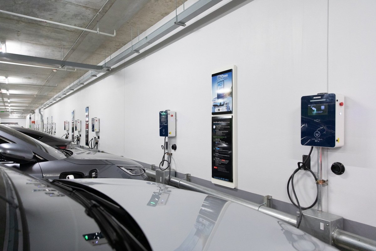 EV Station PluZ สาขาเอ็มสเฟียร์เปิดแล้ว จัดเต็ม Charger กำลังไฟ 7 kW 12 ...