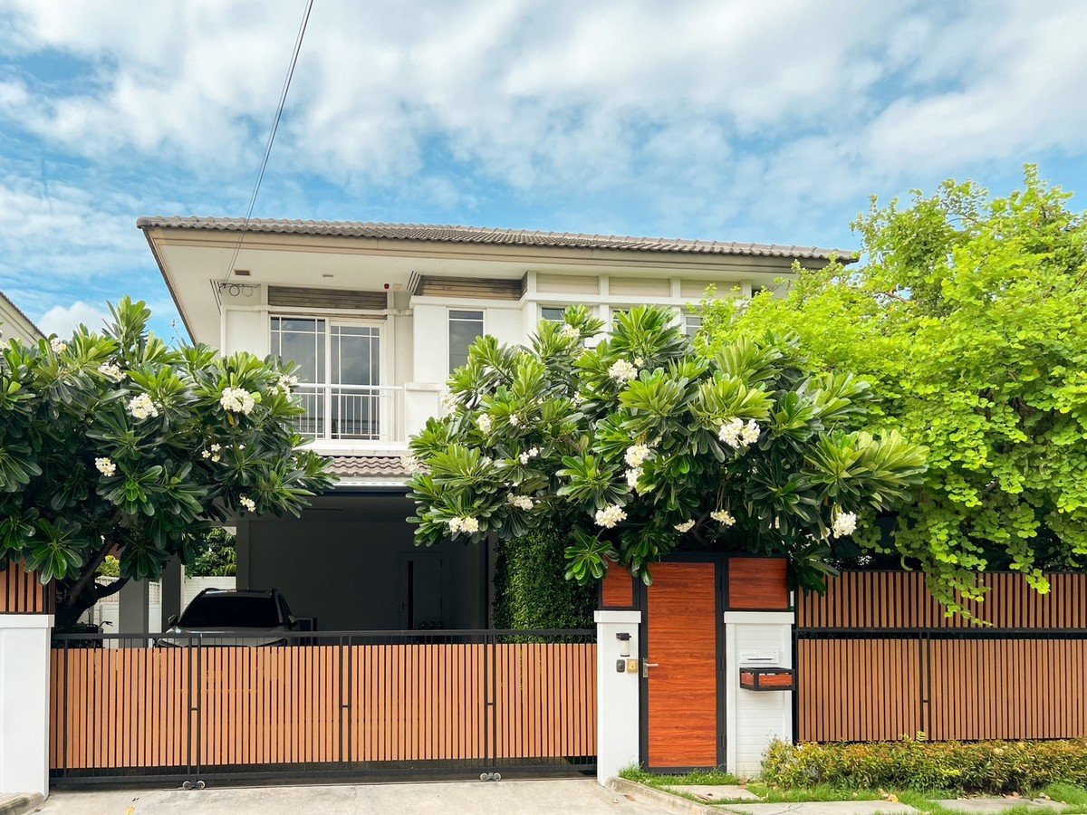 Sold out Enjoy scenic natural views on your way home with this detached ...