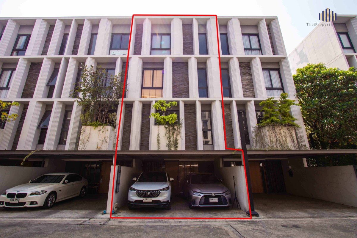 Luxury Townhome at the Best Price! Townhome in Ratchada - Ladprao (Soi Satri Witthaya 2) 3.5 ...