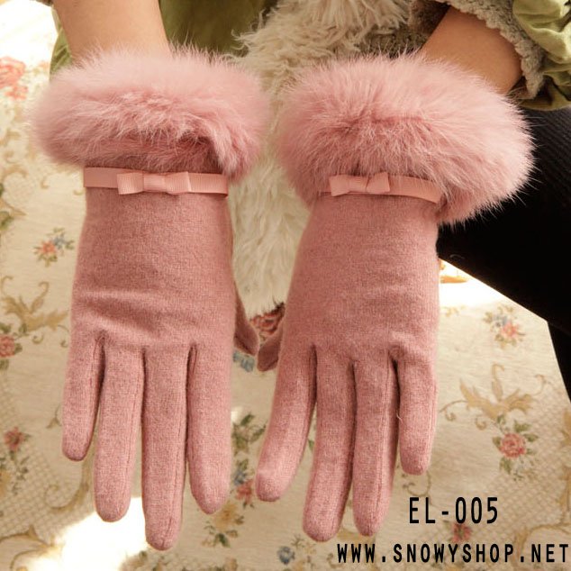 [*พร้อมส่ง] [EL-005] EL++ถุงมือ++ถุงมือกำมะหยี่สีชมพูแต่งขนเฟอร์สวยค่ะ