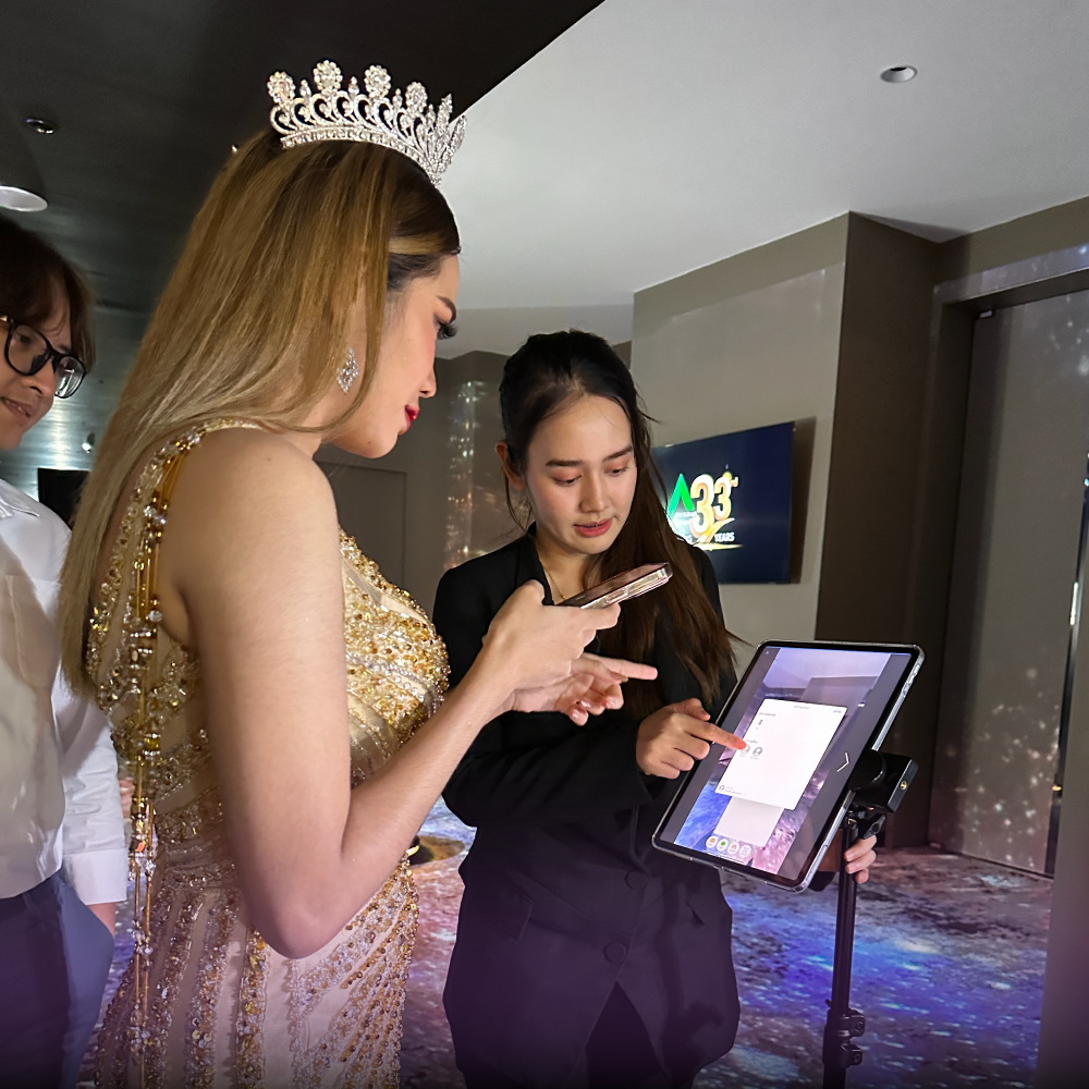 iPad display & sharing station