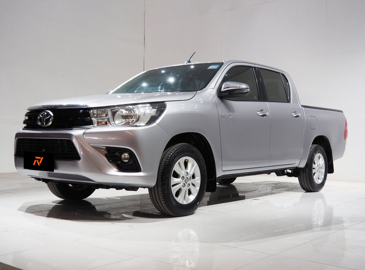 TOYOTA REVO DOUBLECAB 2.4 E 2018 - sompochcarcenter