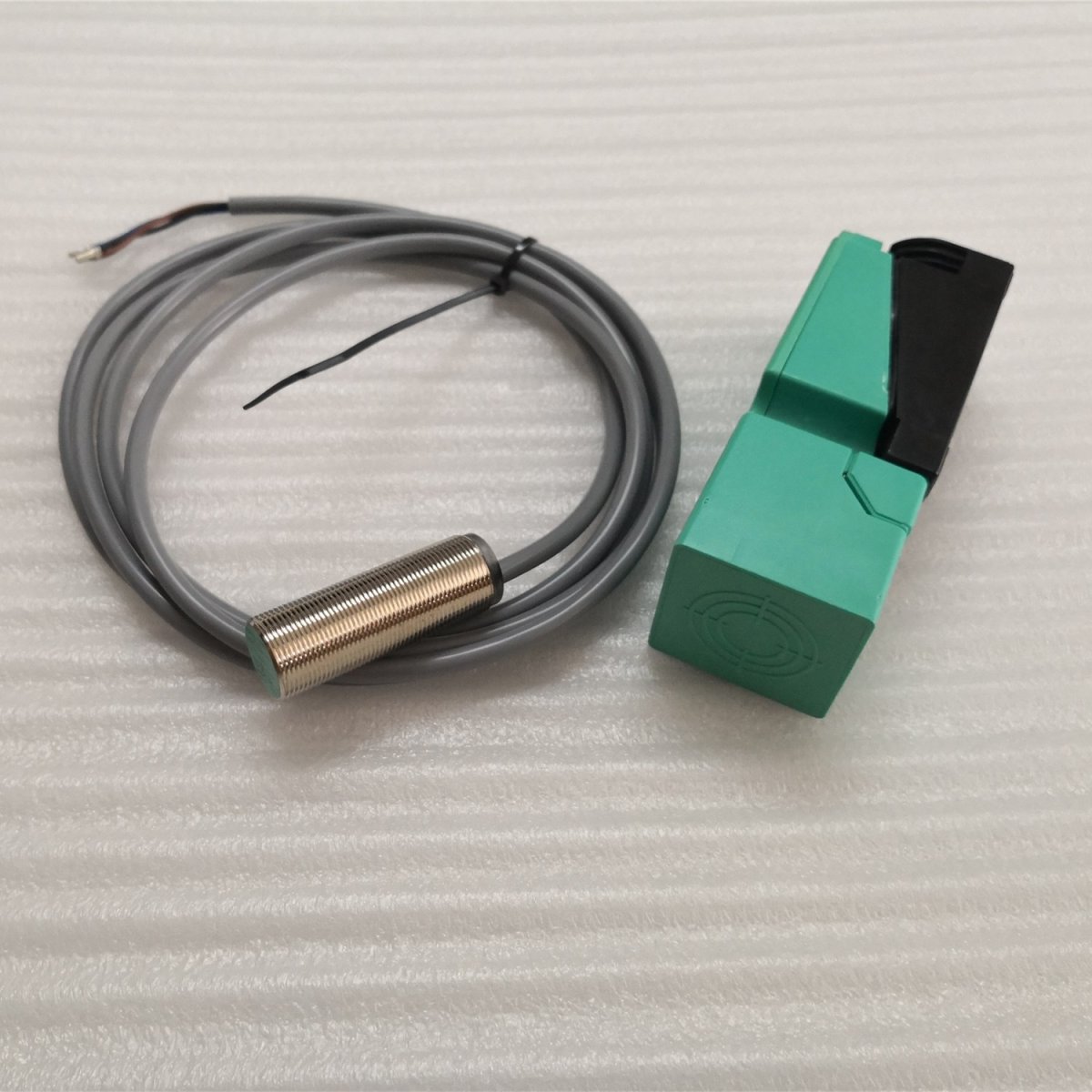 P+F Like Inductive Proximity Switch