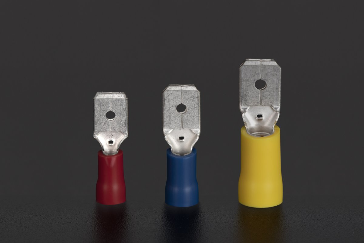 MALE DISCONNECTS (V TYPE) - terminal-lugs