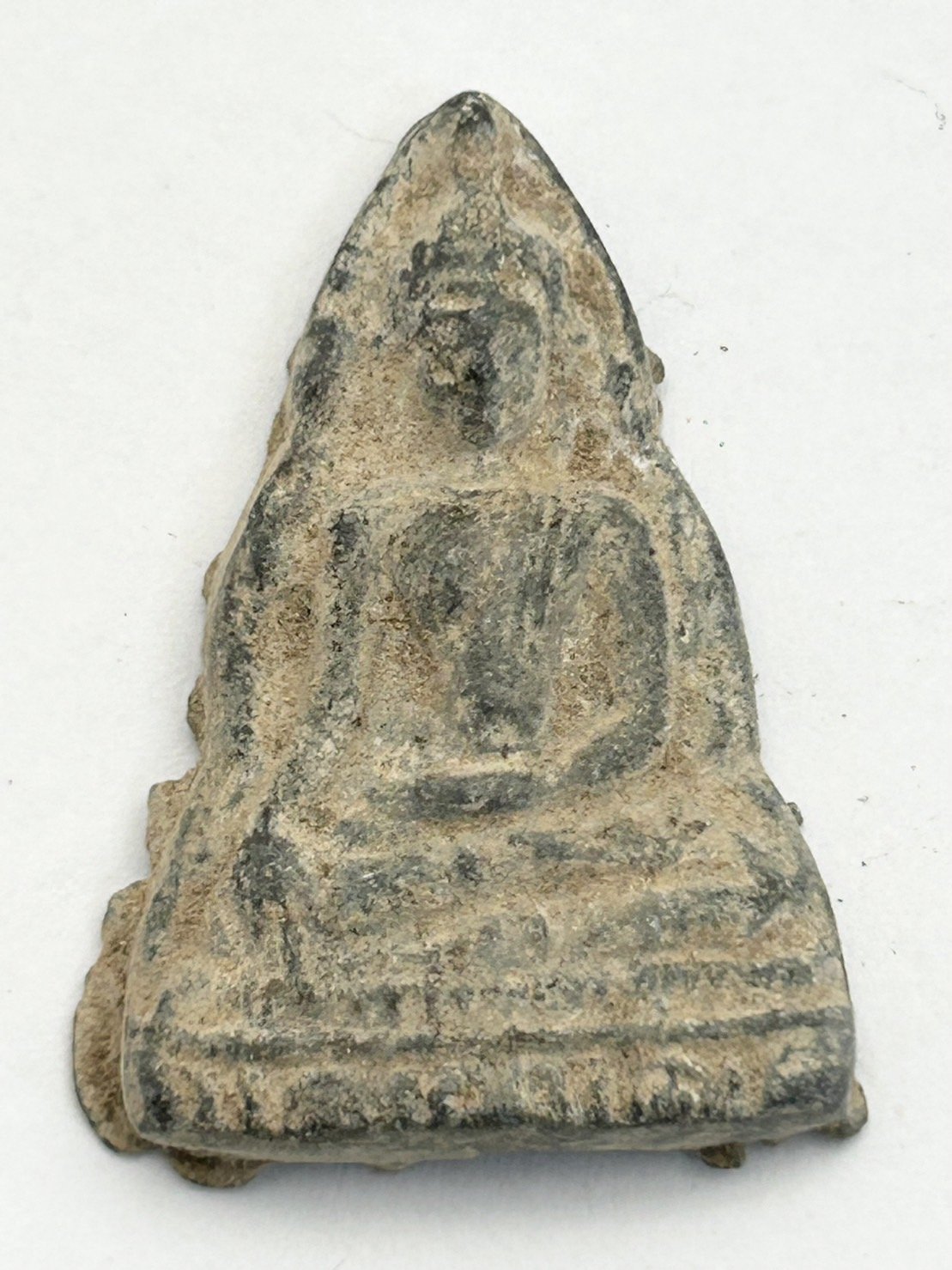 พระกำแพงฐานตาราง เนื้อชิน - sukjaiantique