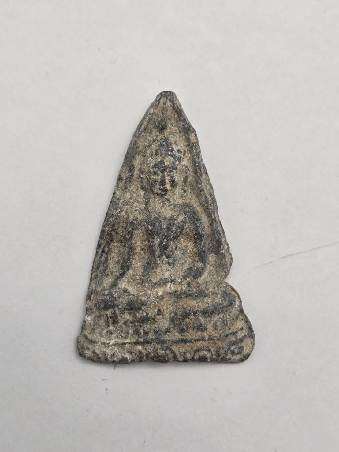 พระกำแพงเนื้อชินตะกั่ว กรุท่ามะปราง กำแพงเพชร - sukjaiantique