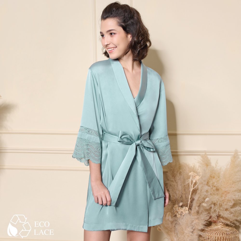 เสื้อคลุมผ้าซาติน แขน 5 ส่วน ตกแต่งลูกไม้ ECO LACE - cherilon