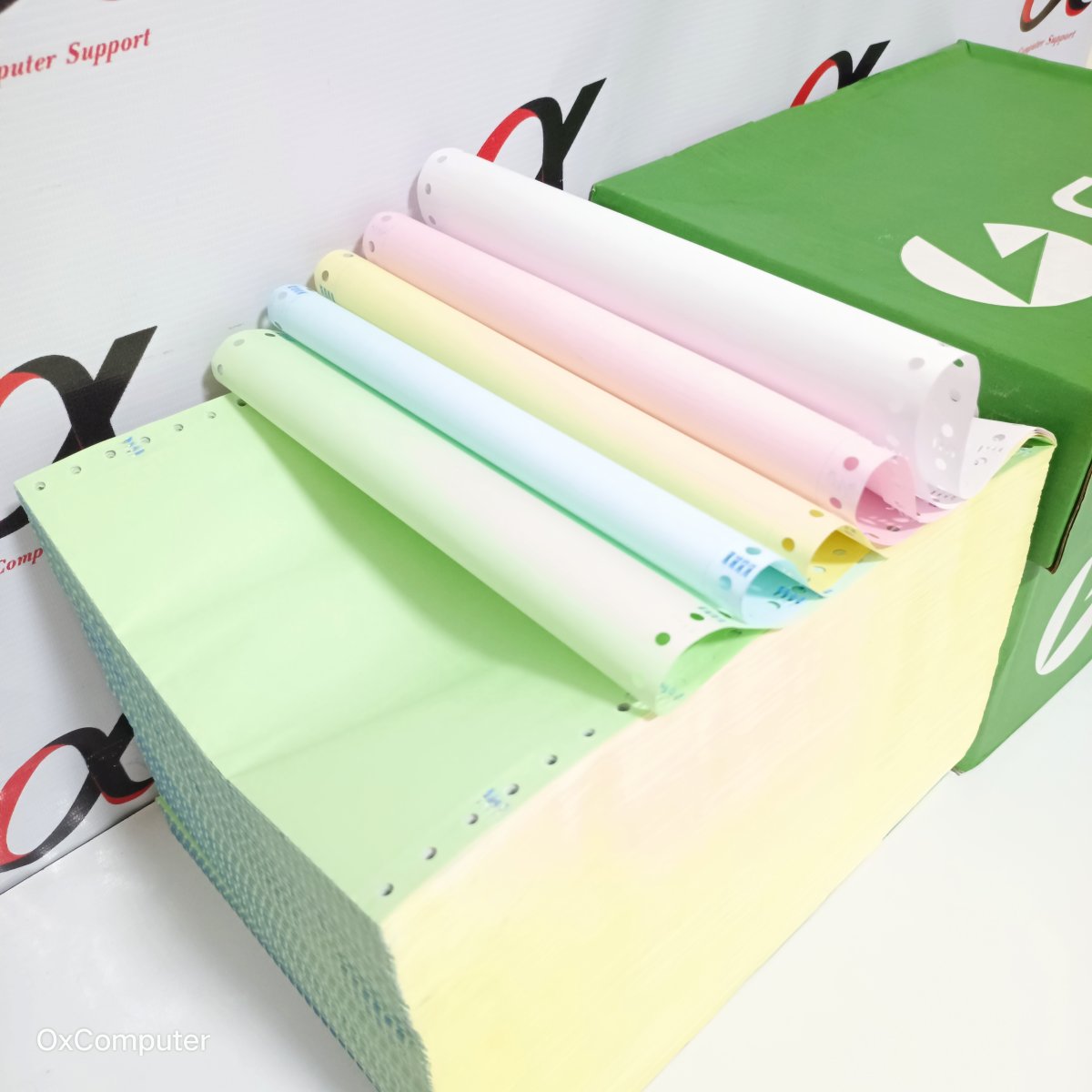 กระดาษต่อเนื่องเคมี 9x11" 5 ชั้น 5 สี (แบบไม่มีเส้น)