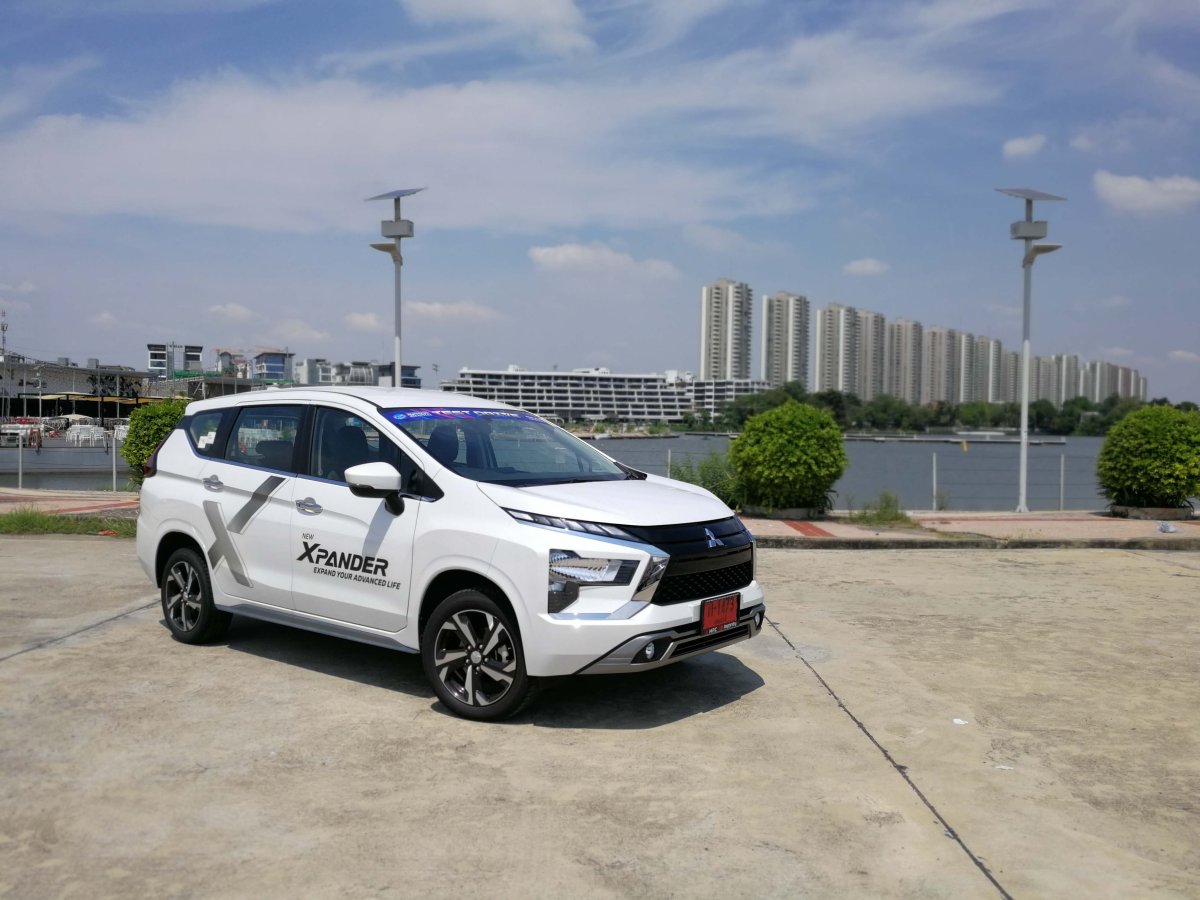 New Mitsubishi Expander ปรับโฉมใหม่ไฉไลขึ้น พร้อมพกเกียร์ CVT ลูกใหม่