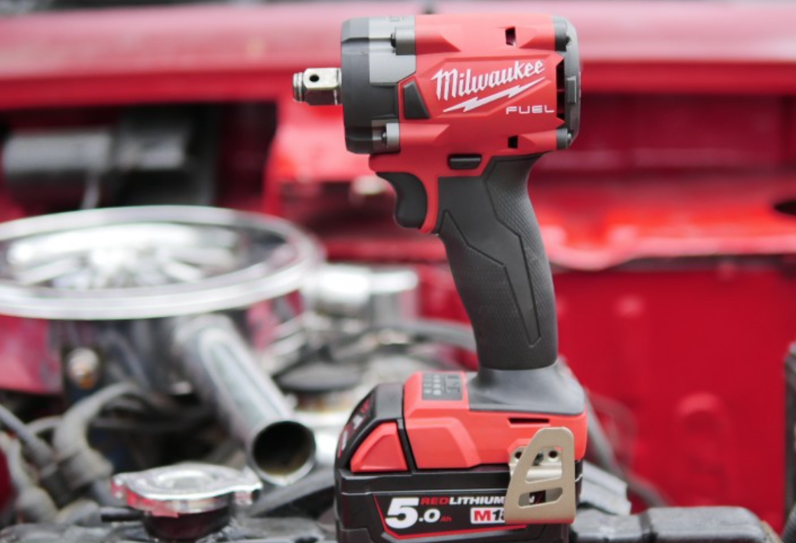Milwaukee M18 FIW212-0 บล็อกกระแทกไร้สาย 18 โวลต์ 1/2" คอมแพ็ค (เครื่อง ...