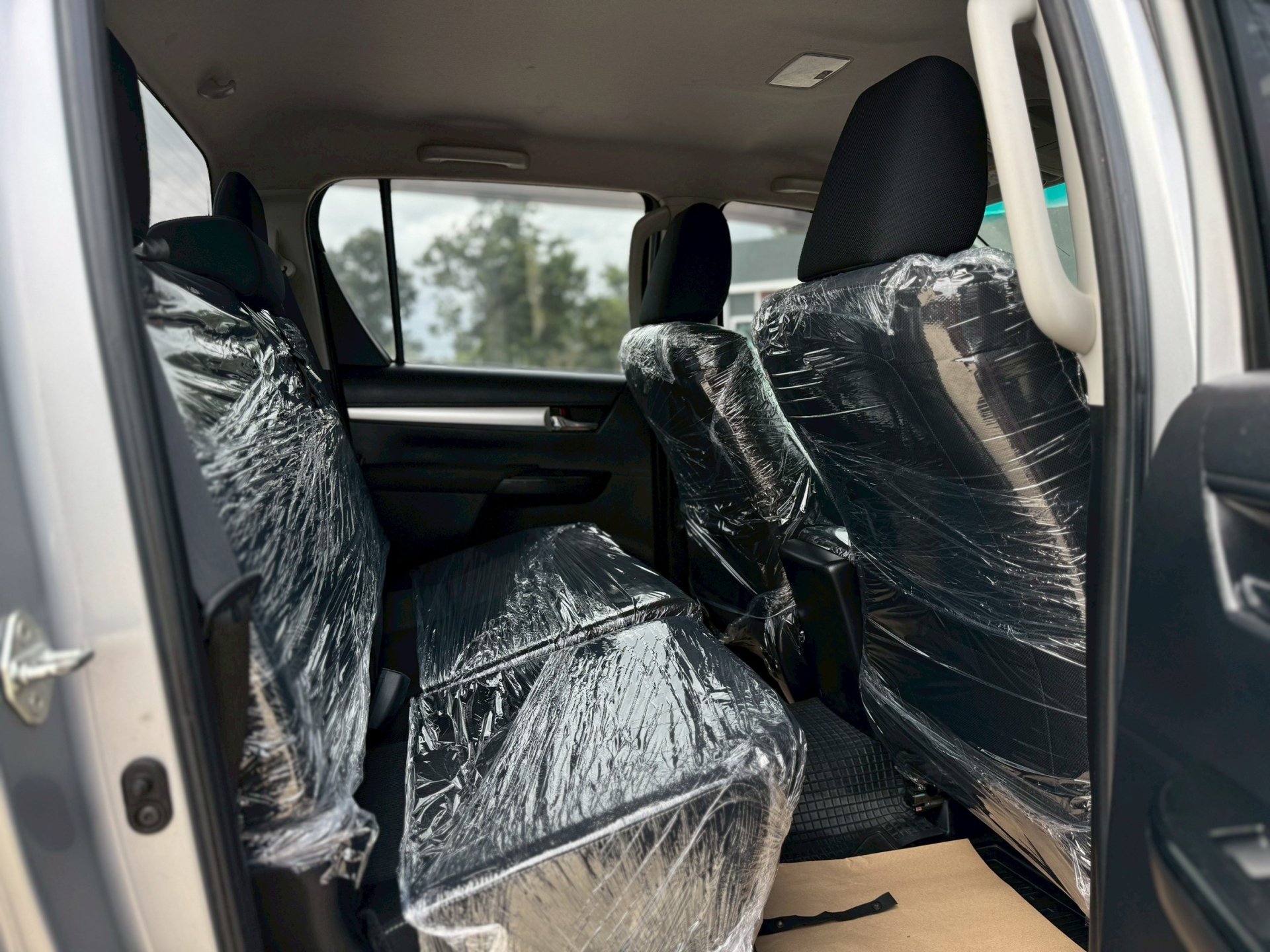 REVO DUAL CAB 2.4 PRERUNNER E PLUS MT ปี 2019 ราคา 579,000 บาท