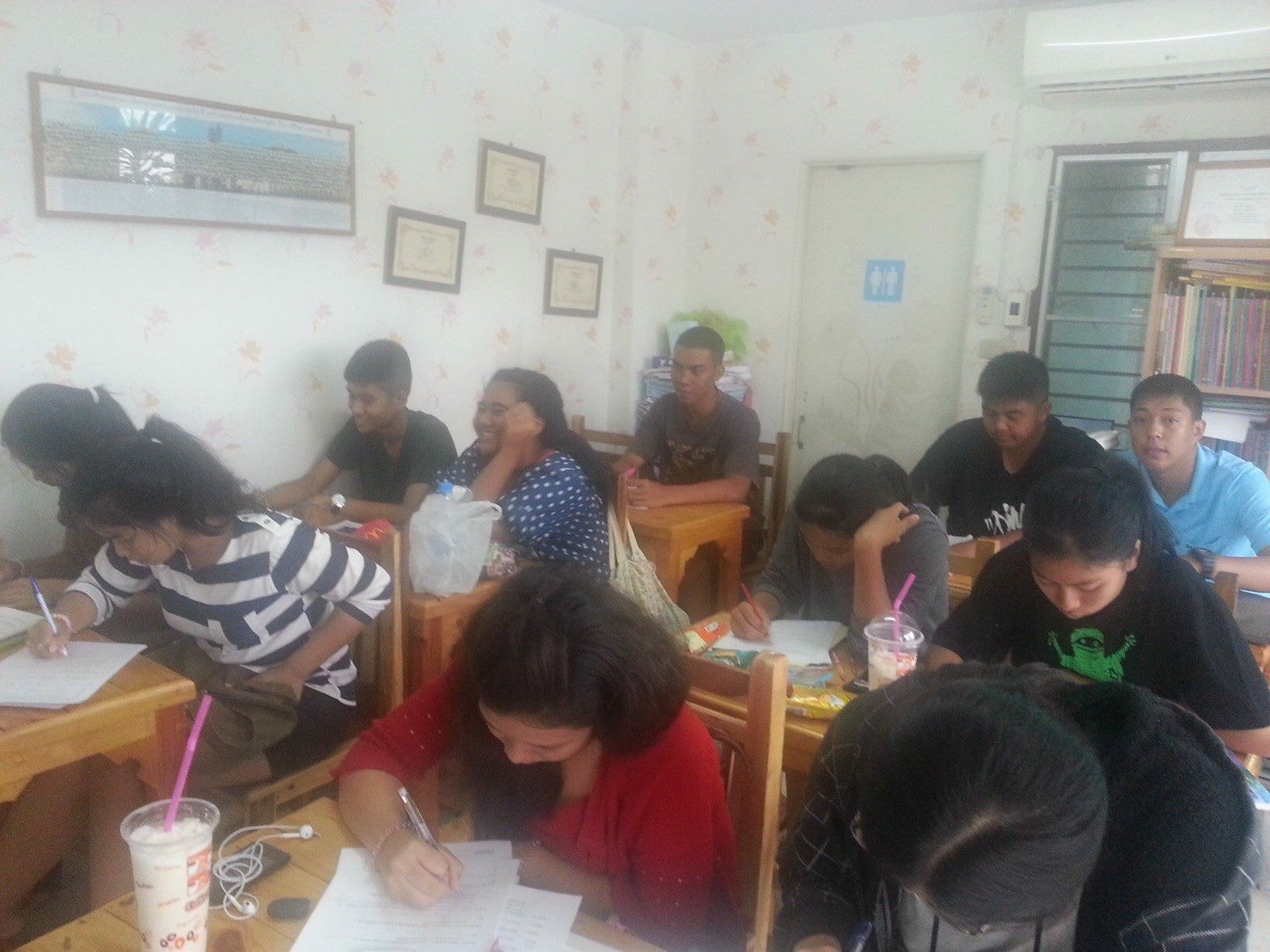 น้องๆในสถาบัน - tutorwa-channel