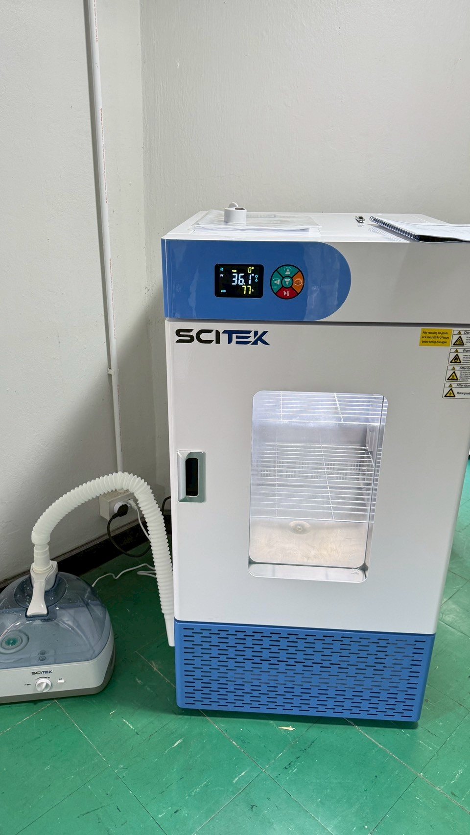 Constant Temperature & Humidity Incubator - Scitek