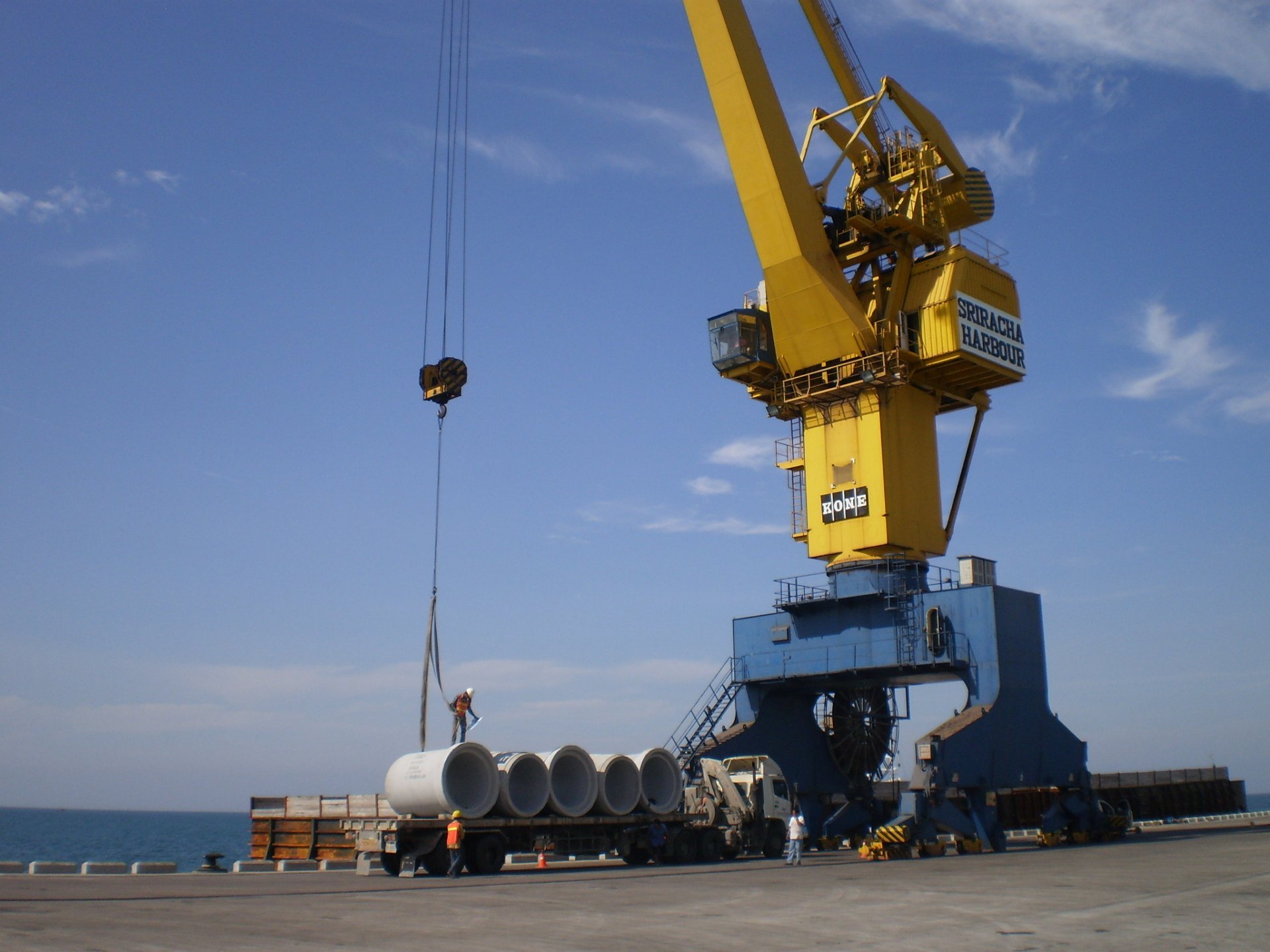 CCP ผู้นำด้าน Precast for Infrastructures ขอเสนอ ผลงาน ท่อระบายน้ำชนิด ...