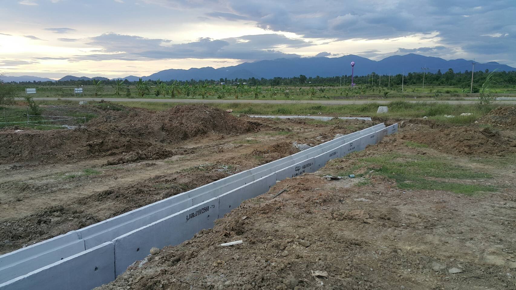 รางสายไฟฟ้าคอนกรีต (Electric Cable Gutter)