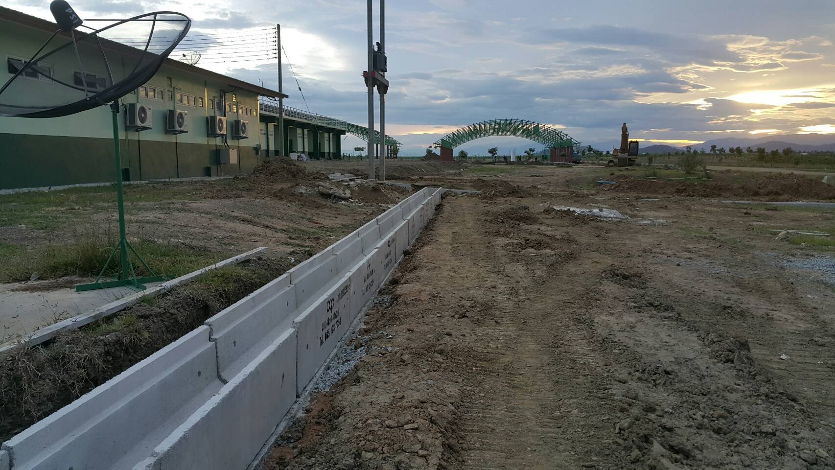 รางสายไฟฟ้าคอนกรีต (Electric Cable Gutter) - ccp