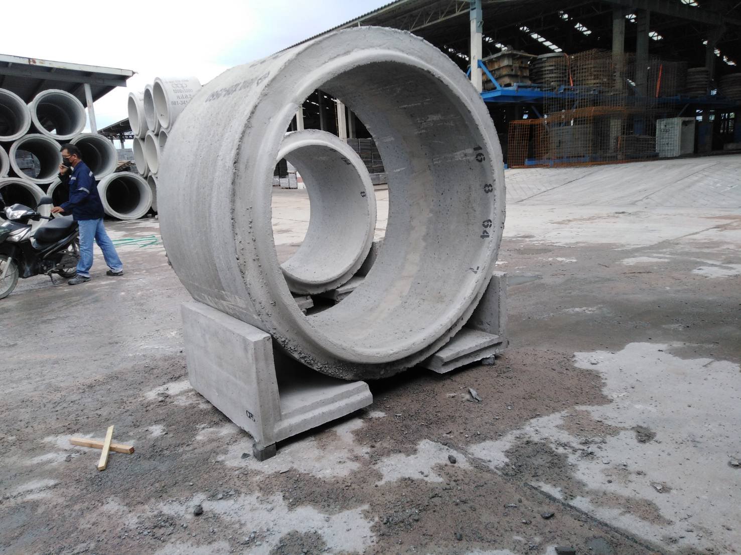 หมอนรองท่อสำเร็จรูป CCP ,Concrete Pipe Supportors , Concrete pipe ...