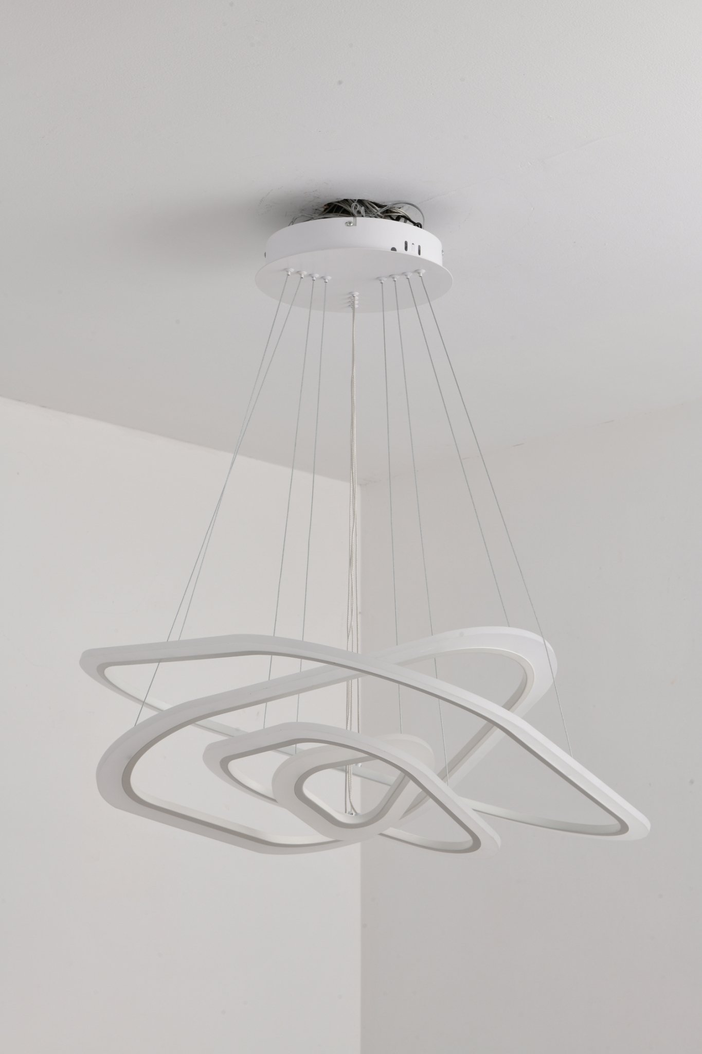 โคมไฟห้อยสายสลิง ทรงห่วงสามเหลี่ยม รุ่น GD-2413-3468 - neolight